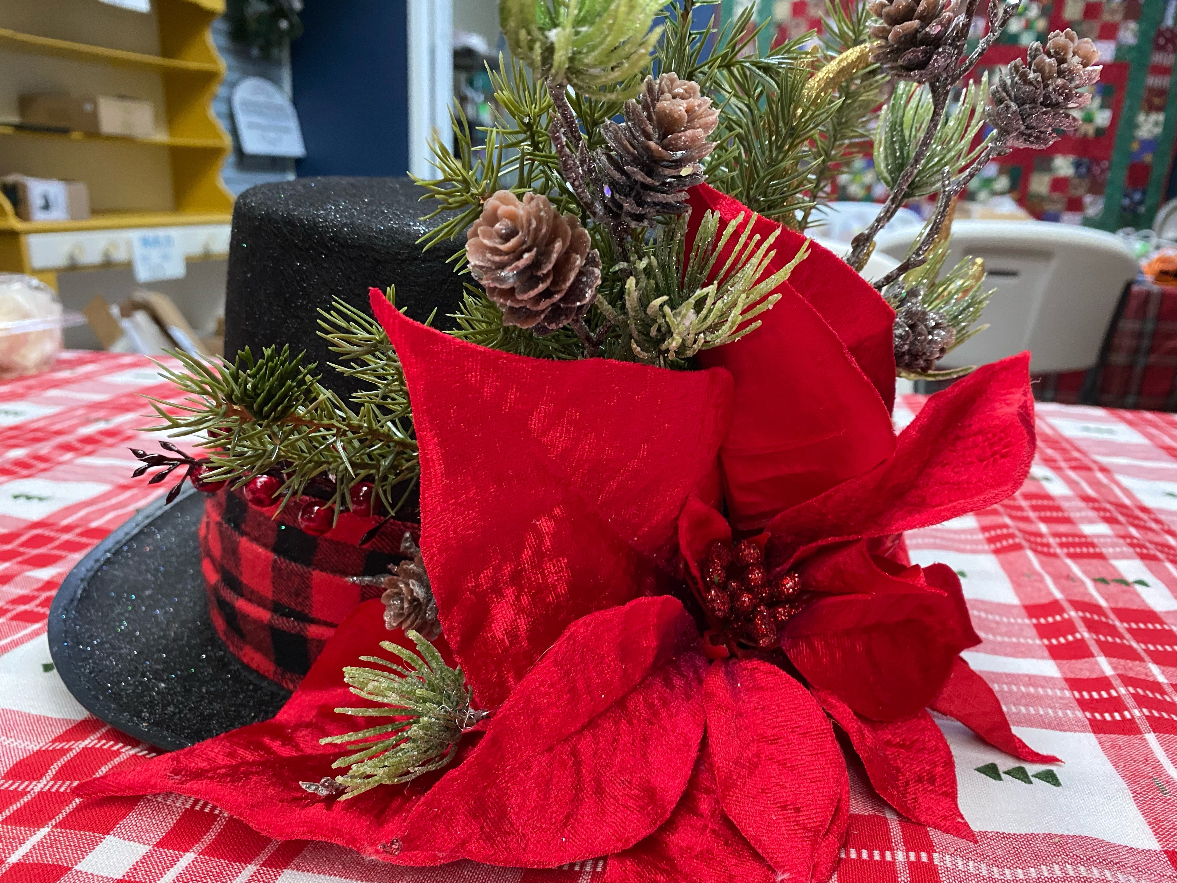 Christmas Hat/Top Hat Design Workshop #2 | Crooked River Flowers, Gifts ...